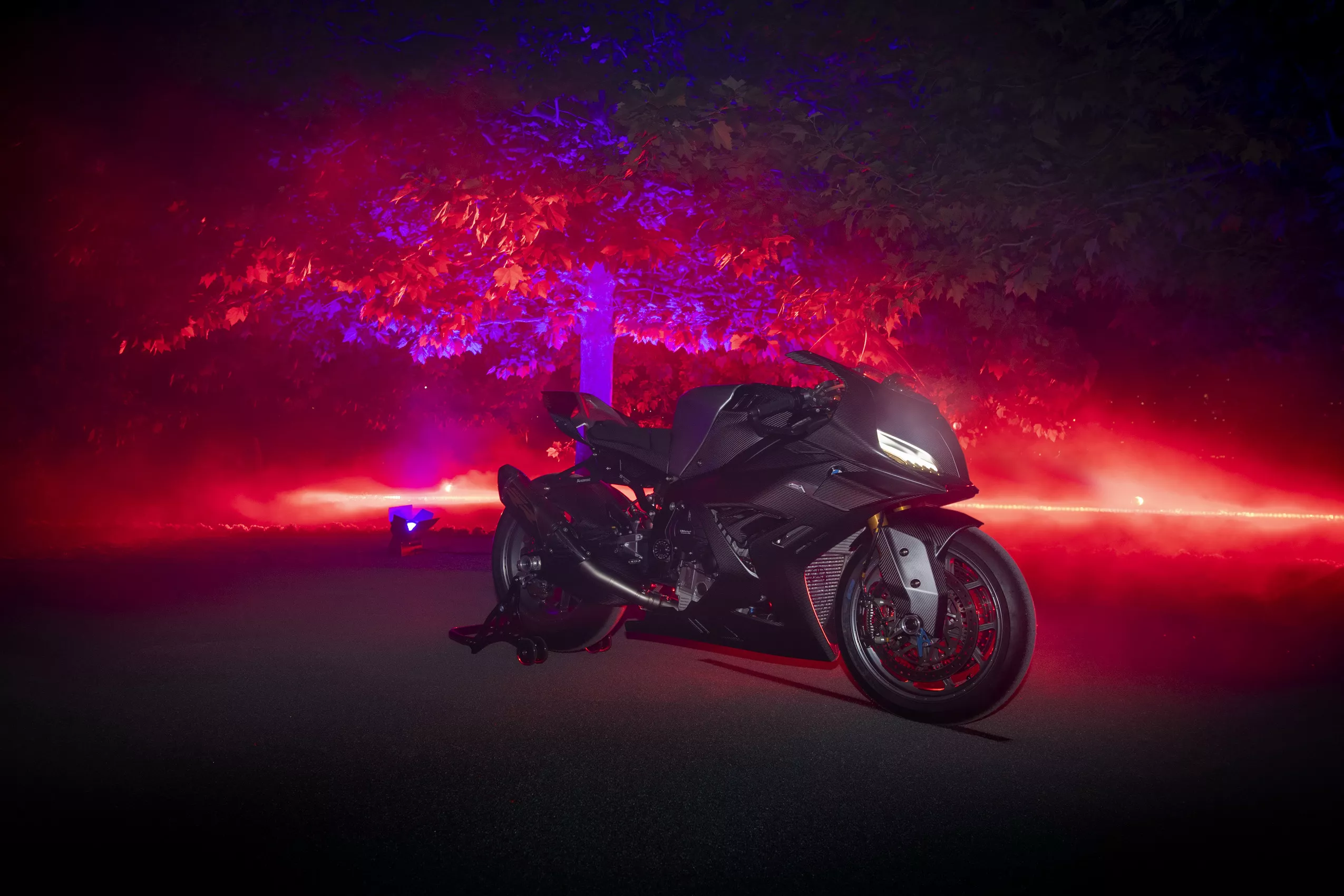 New BMW RR Concept Is Basically A Fighter Jet On Two Wheels